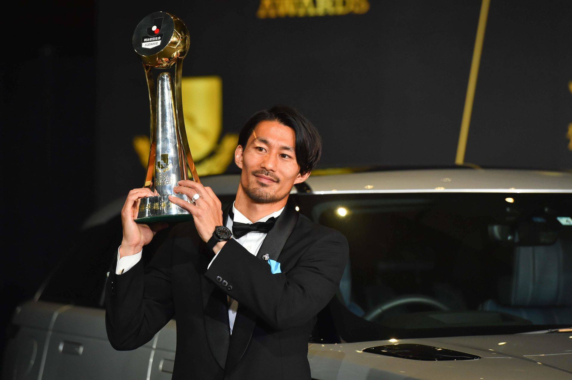 【家長昭博選手】Jリーグ最優秀選手賞 受賞 - HEROE CO., LTD. エロエ株式会社